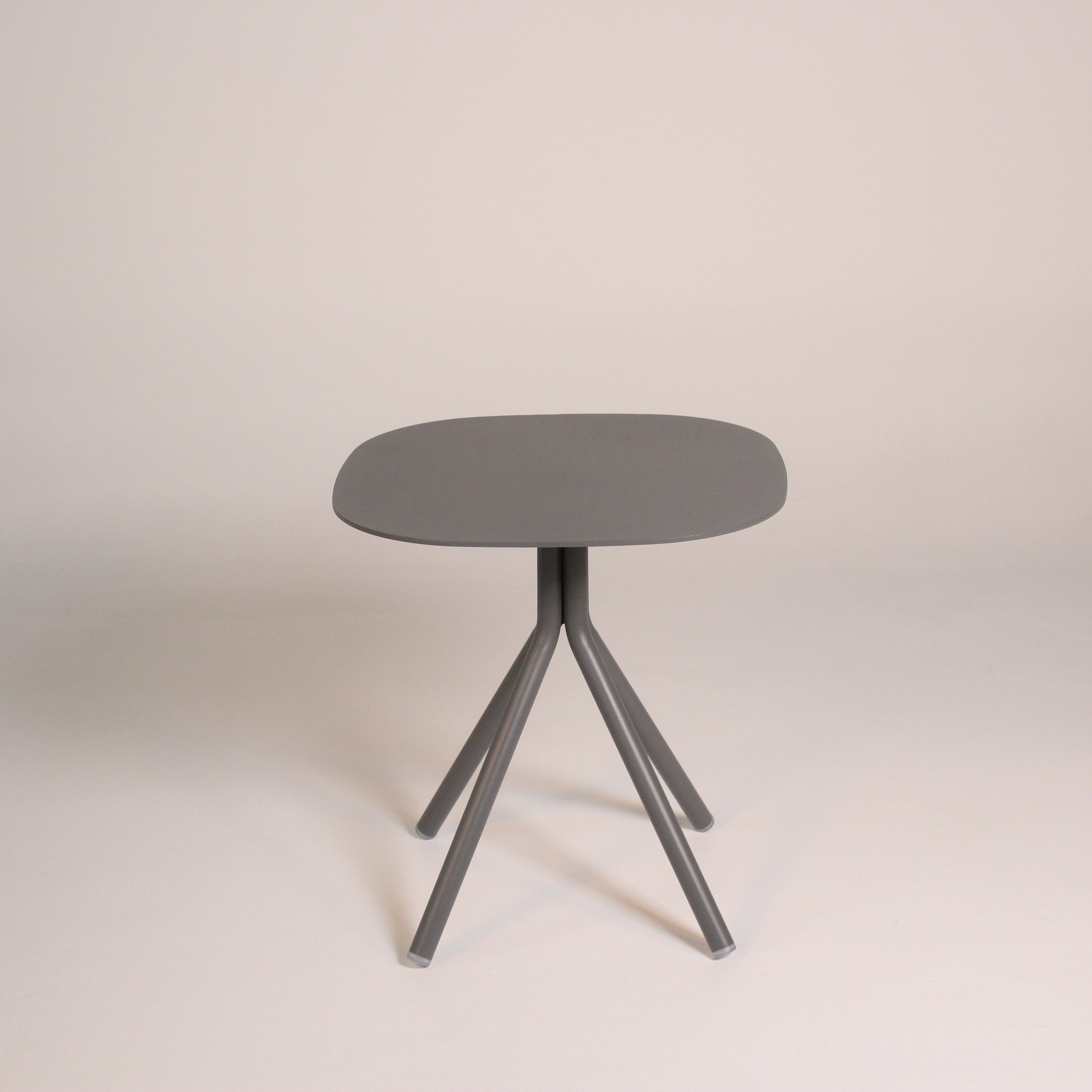 COCA R2 COFFEE TABLE DARK GRAY – Grass it up