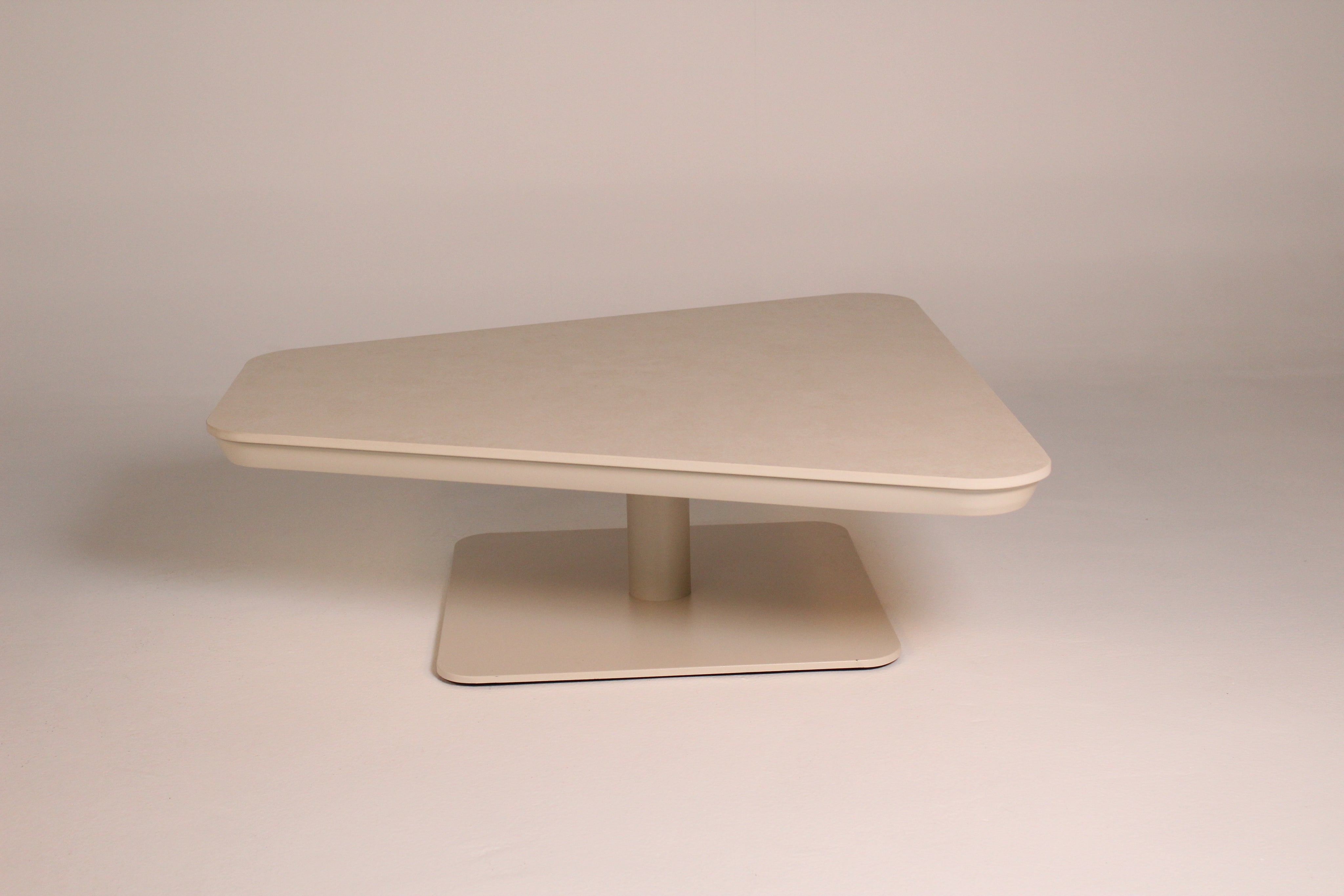 NEW FREEDOM COFFEE TABLE - IVORY – Grass it up